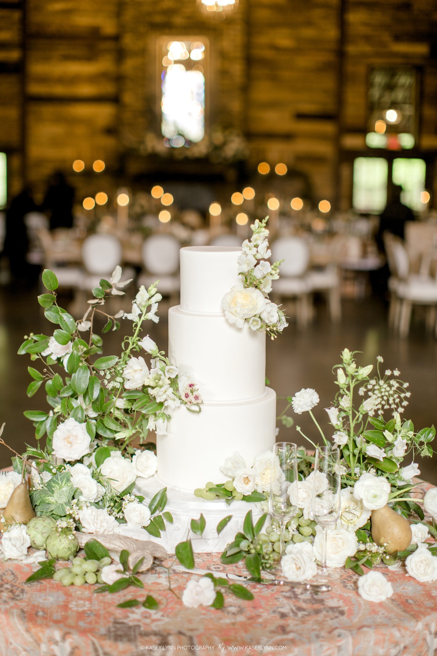 How to Elevate your Reception with Love Birds & Co.
